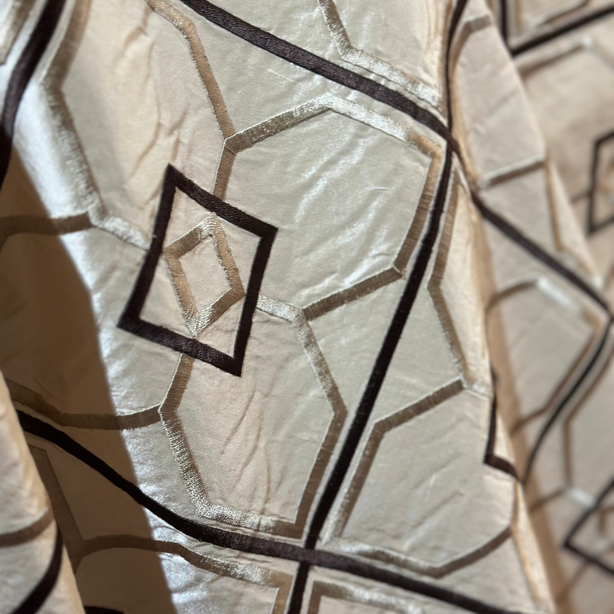 Hamar T-105 100% Silk Embroidery Fabric – Savvy Swatch